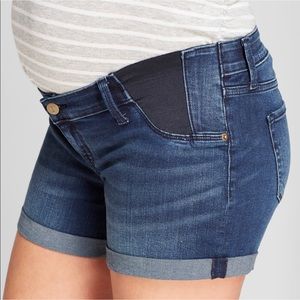 Isabel Maternity by Ingrid & Isabel | Shorts | Isabel Maternity Inset ...